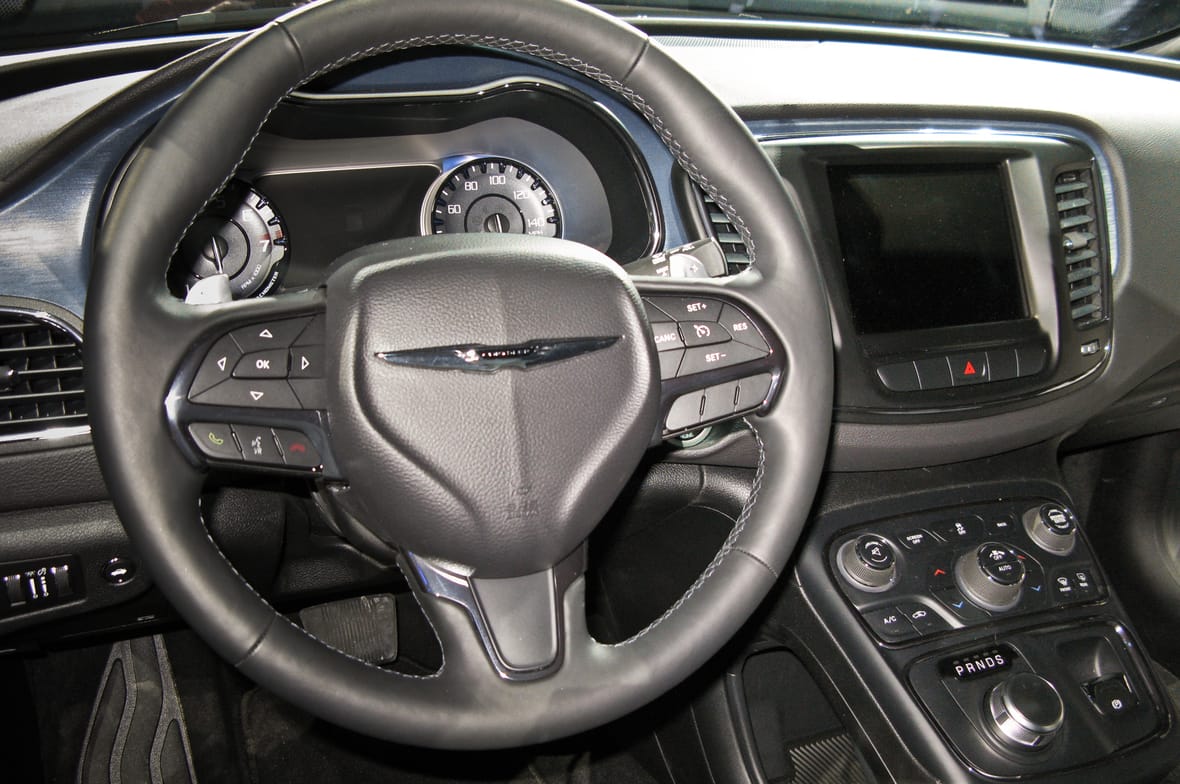Chrysler 200 virtual factory tour: see how the redesigned sedan is made ...