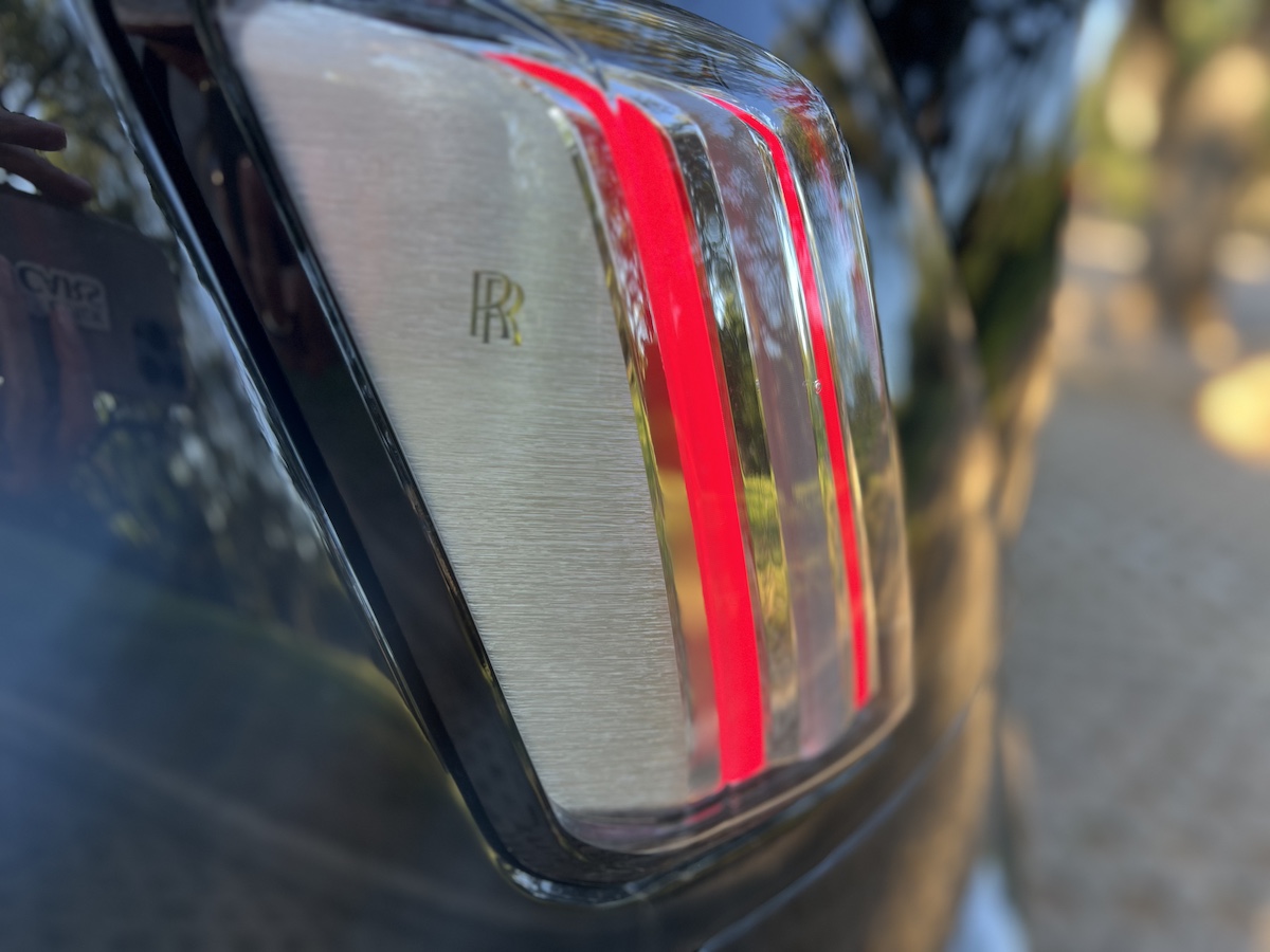 Rolls-Royce Spectre Review: All Electric Luxury - A Girls Guide to Cars