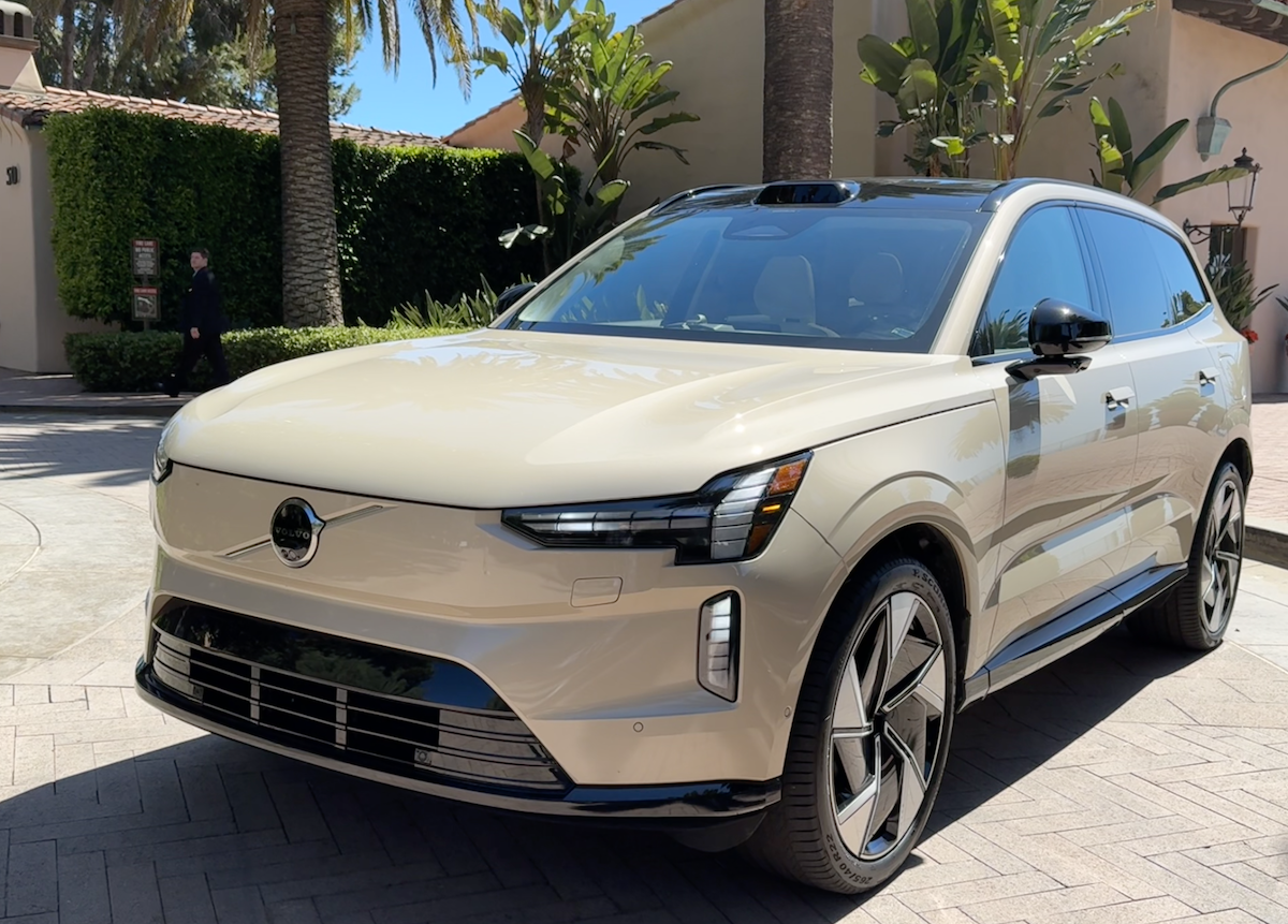 2025 Volvo EX90 3-Row EV SUV First Drive - A Girls Guide to Cars